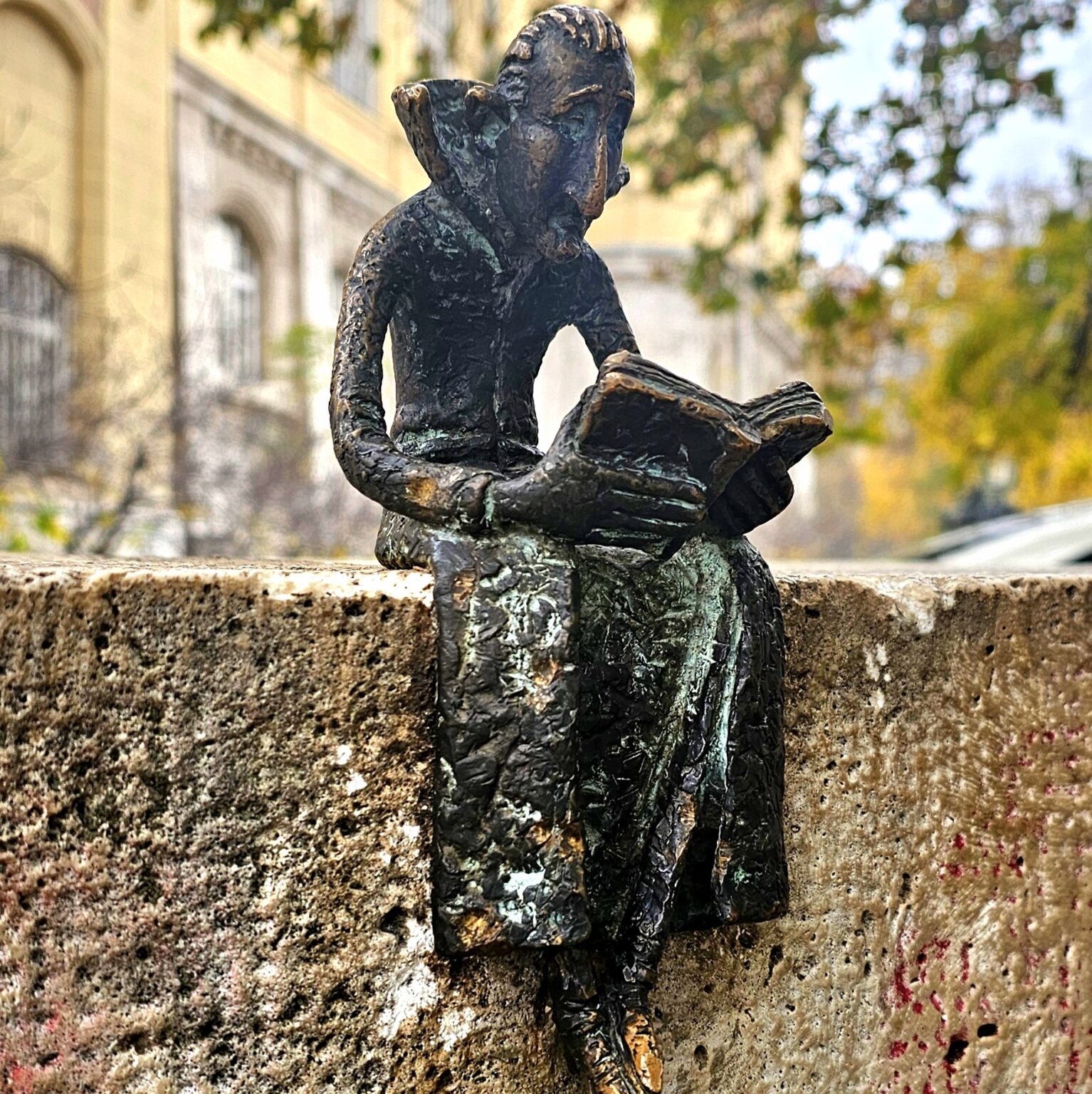 Budapest insolite : Découvrir les Mini Sculptures de Kolodko ...
